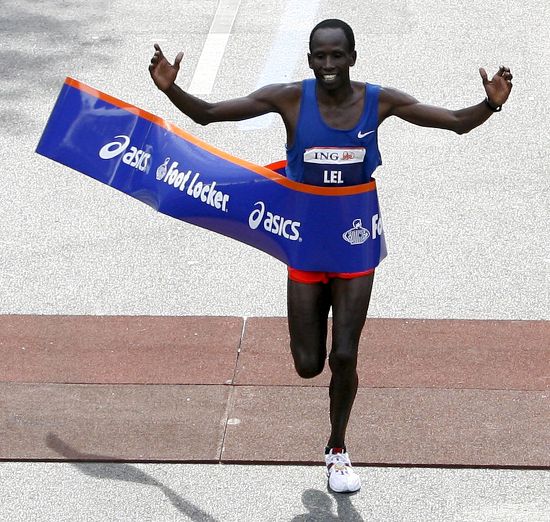 Martin Lel Kenya Celebrates While Crossing Editorial Stock Photo ...