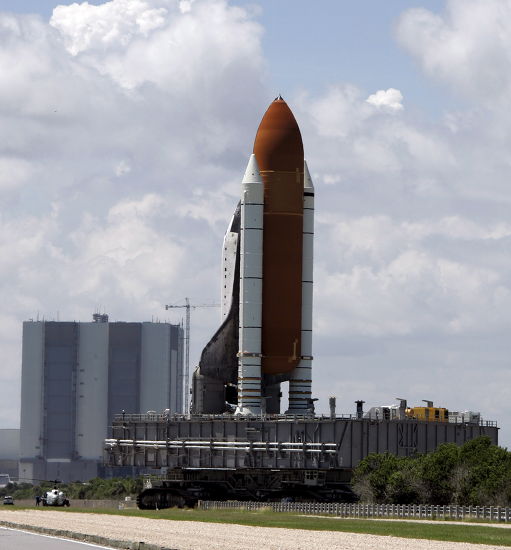 Space Shuttle Atlantis Heads Down Crawlway Editorial Stock Photo ...
