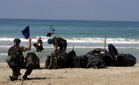 Spanish Unifil Soldiers Diving Commando Check Editorial Stock Photo ...