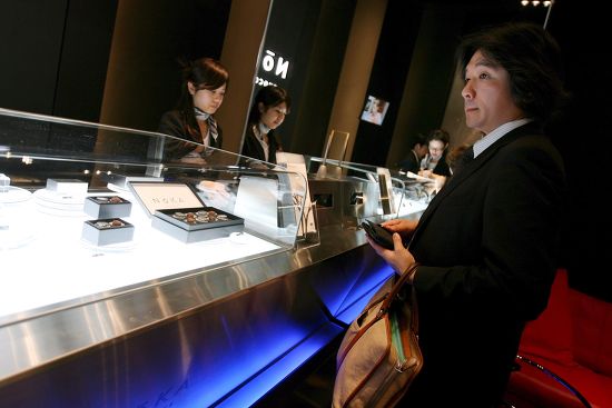 Visitor Purchases Highend Noka Chocolates New Editorial Stock Photo ...