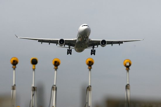 Philippine Airlines Pal Aircraft Prepares Land Editorial Stock Photo ...