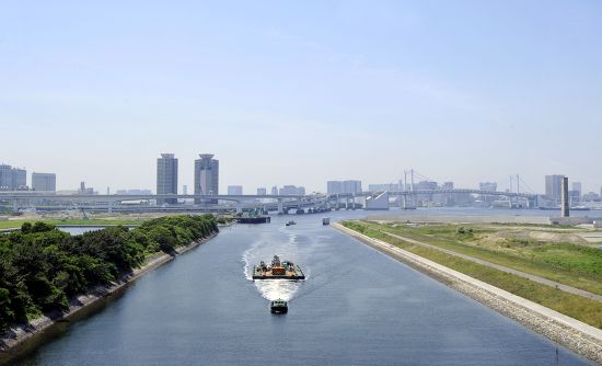 Tugboat Tows Barge Tokyo Canal Japan Editorial Stock Photo - Stock ...