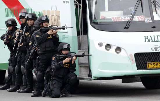Filipino Police Special Weapons Tactics Swat Editorial Stock Photo ...