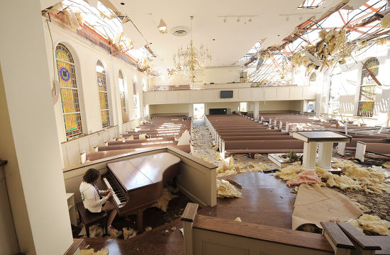 Alyssa Mosley 14 Plays Piano Sanctuary Editorial Stock Photo - Stock ...