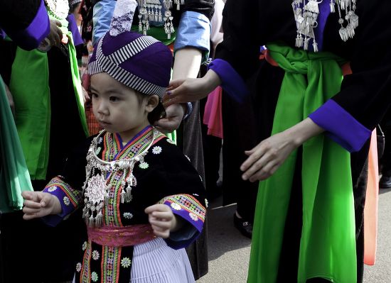Sarah Cha 2 Wears Traditional Hmong Editorial Stock Photo - Stock Image ...