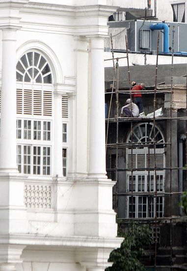 Laborers Construction Site Facade Reconstruction Connaught Editorial ...