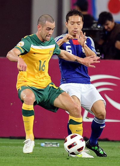 Carl Valeri L Australia Vies Ball Editorial Stock Photo - Stock Image ...