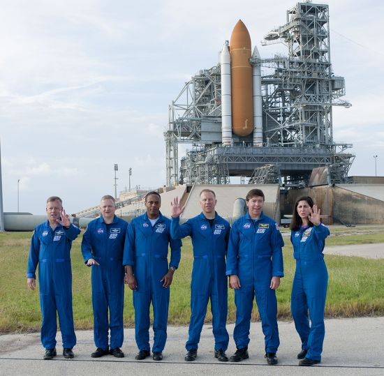 Nasa Astronauts Lr Commander Steve Lindsey Editorial Stock Photo ...