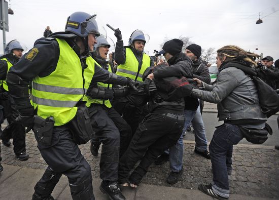 Danish Riot Police Scuffle Demonstrators Copenhagen Editorial Stock ...
