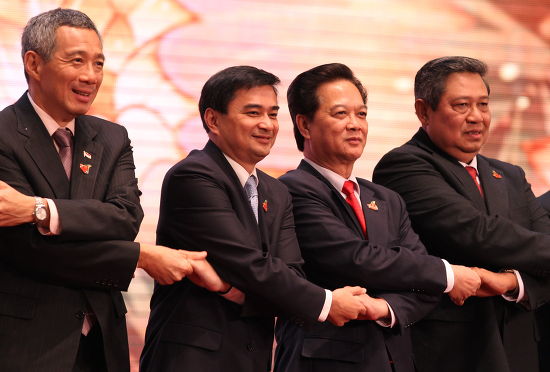 Final Handshake Between Asean Leaders Closing Editorial Stock Photo ...