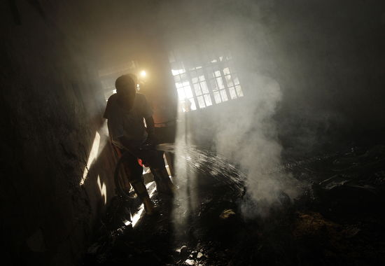 Filipino Fireman Spray Water Scene Explosion Editorial Stock Photo ...