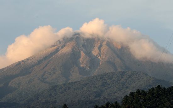 View Mount Bulusan Volcano Eastern Province Editorial Stock Photo ...