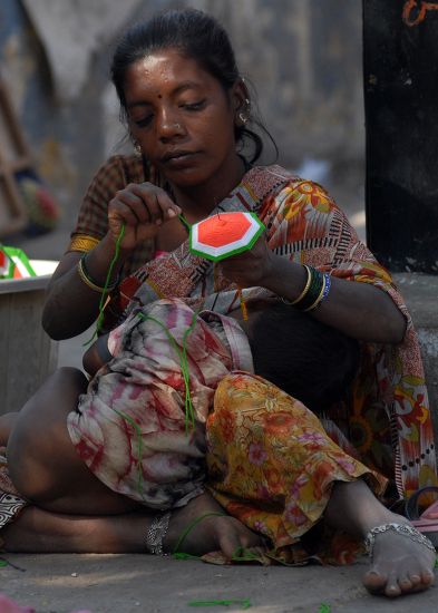 Indian Homeless Woman Makes Decorative Umbrellas Editorial Stock Photo ...