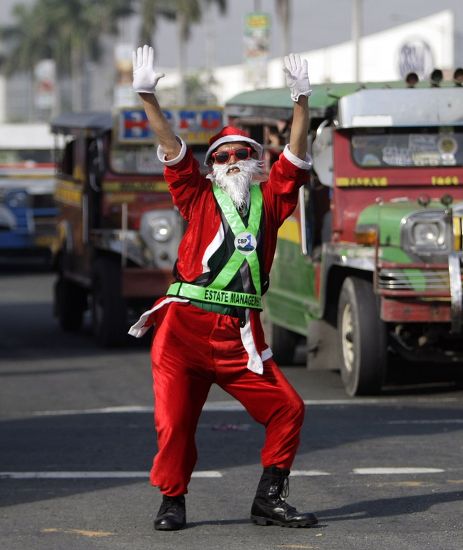 Filipino Traffic Enforcer Ramiro Hinojas Wearing Editorial Stock Photo ...