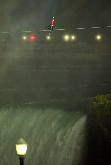 Us Acrobat Highwire Artist Nik Wallenda Editorial Stock Photo - Stock ...