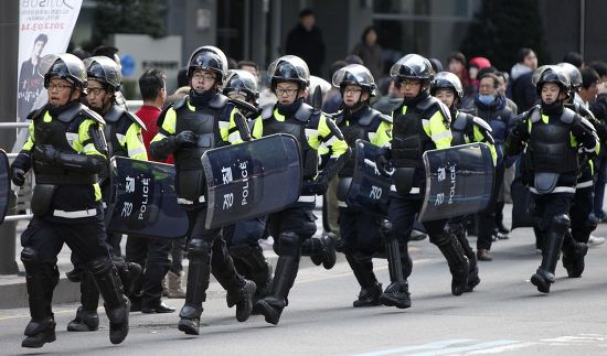 Riot Police Run They Try Block Editorial Stock Photo - Stock Image ...