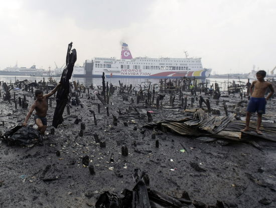 Filipino Residents Collect Burned Items What Editorial Stock Photo ...