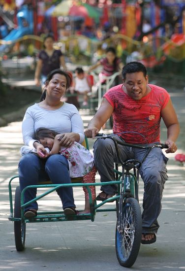 Filipino Family Rides Tricycle Public Park Editorial Stock Photo ...