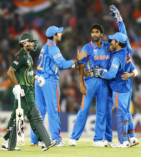 Indian Bowler Munaf Petal 2nd R Editorial Stock Photo - Stock Image ...