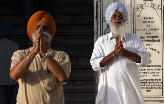 Sikh Devotees Pay Obeisance Folded Hands Editorial Stock Photo - Stock ...