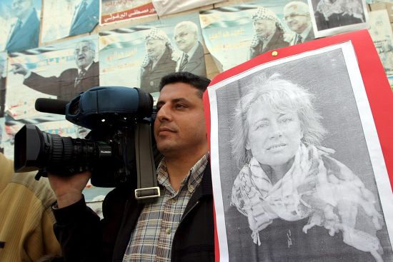 Palestinian Cameraman Holds Picture Italian Reporter Editorial Stock ...