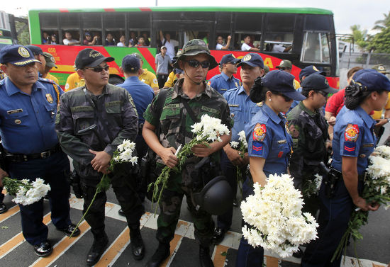 Filipino Police Officers Hold Flowers During Editorial Stock Photo ...