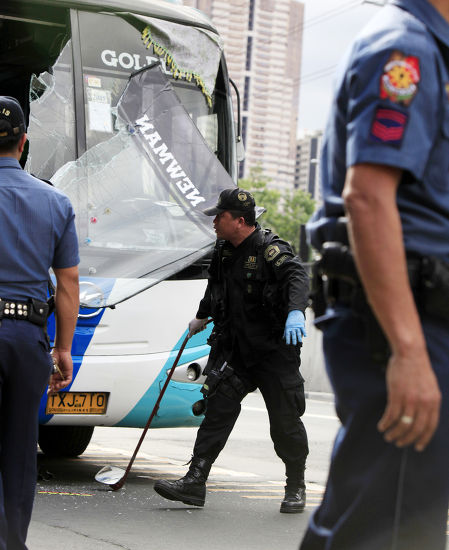 Filipino Police Investigator Collects Evidences Scene Editorial Stock ...