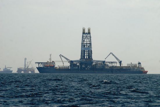 Transocean Discoverer Enterprise Drill Ship R Editorial Stock Photo ...