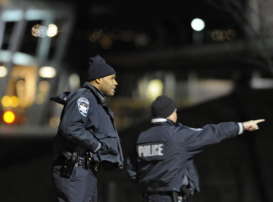 Police Maintain Perimeter Outside Pentagon After Editorial Stock Photo ...