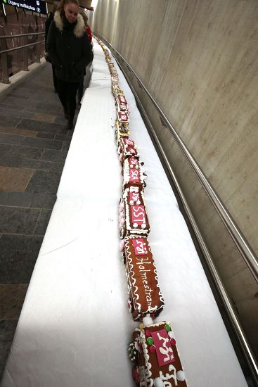 Visitor Looks Worlds Longest Ginger Bread Editorial Stock Photo - Stock ...