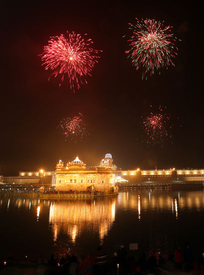 Fireworks Illuminate Golden Temple Holiest Sikh Editorial Stock Photo ...