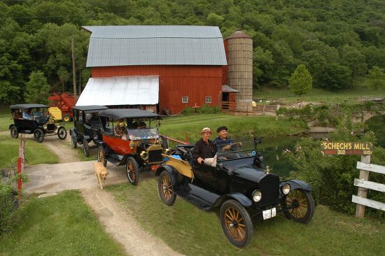 Ron Pam Patzlaff Enjoy Scenic Drive Editorial Stock Photo - Stock Image ...