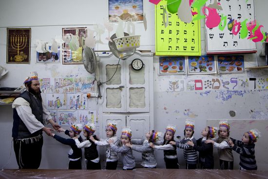 Ultraorthodox Jewish Teacher Teacher Dances Children Editorial Stock ...