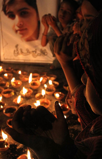 People Light Candles Pray Recovery Malala Editorial Stock Photo - Stock ...