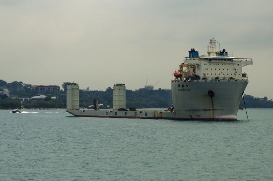Xiang Rui Kou Heavy Lift Vessel Editorial Stock Photo - Stock Image ...
