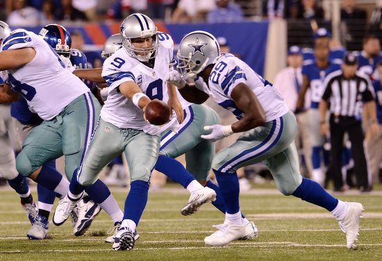 Cowboys Tony Romo L Hands Off Editorial Stock Photo - Stock Image ...