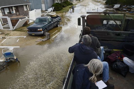 Members Media Evacuees Look Wreckage Hurricane Editorial Stock Photo ...