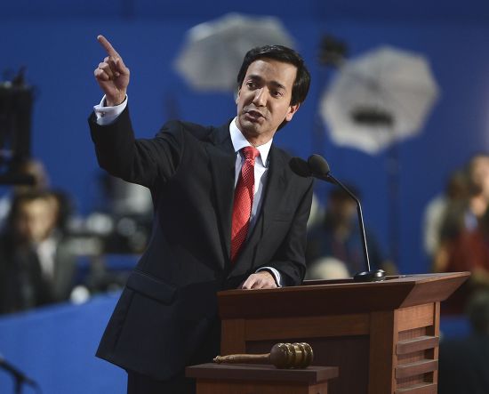 Puerto Rico Governor Luis Fortuno Gestures Editorial Stock Photo ...