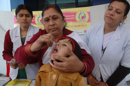 Volunteer Administers Pulse Polio Drops Child Editorial Stock Photo ...