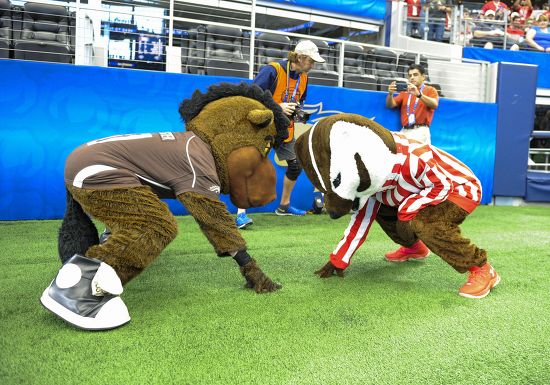 Wisconsin Mascot Bucky Badger Wisconsin Mascot Editorial Stock Photo ...