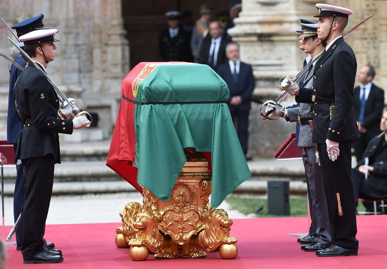 Portuguese Honour Guards Secure Coffin During Editorial Stock Photo ...