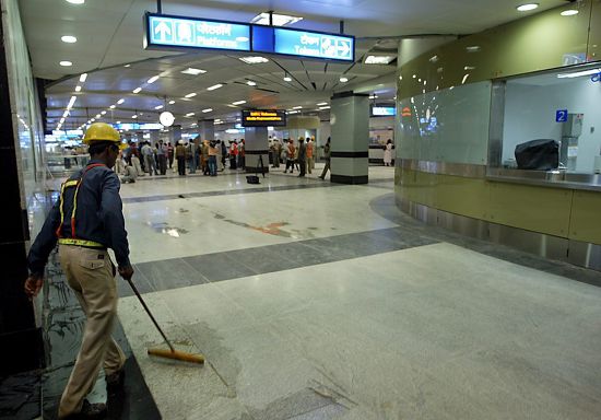 Delhi Metro Rail Corporation Dmrc Worker Editorial Stock Photo - Stock ...