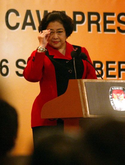 Indonesian President Megawati Sukarnoputri Holds Her Editorial Stock ...