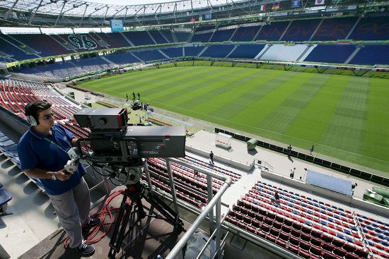 Tv Cameraman Tests His Equipment Hanover Editorial Stock Photo - Stock ...