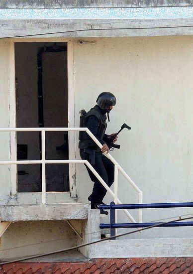 National Security Guard Commando Entering Nariman Editorial Stock Photo ...
