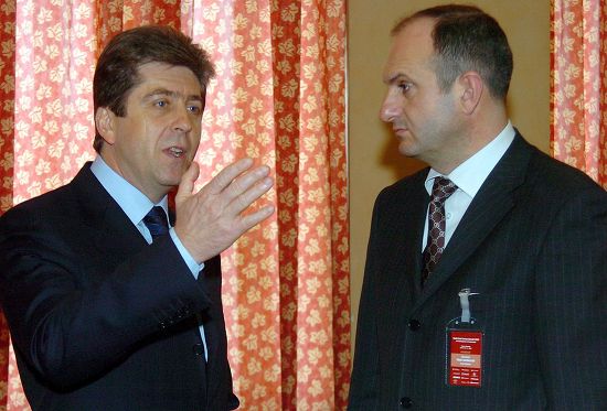 Bulgarian President Georgi Parvanov L Gestures Editorial Stock Photo ...