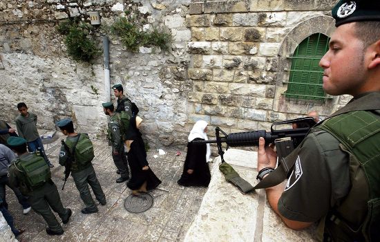 Israeli Border Policeman Armed M16 Rifle Editorial Stock Photo - Stock ...