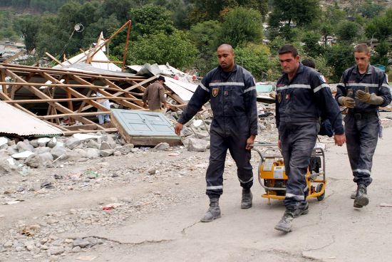 French Relief Workers Carry Out Relief Editorial Stock Photo - Stock ...