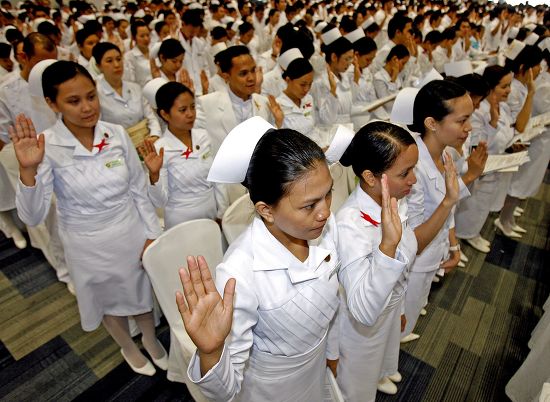 Filipino Nurses Take Their Oaths New Editorial Stock Photo - Stock ...
