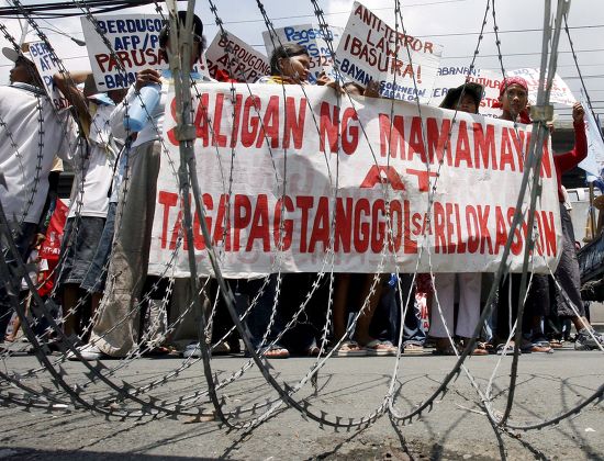 Filipino Protesters Shout Slogans Infront Military Editorial Stock ...